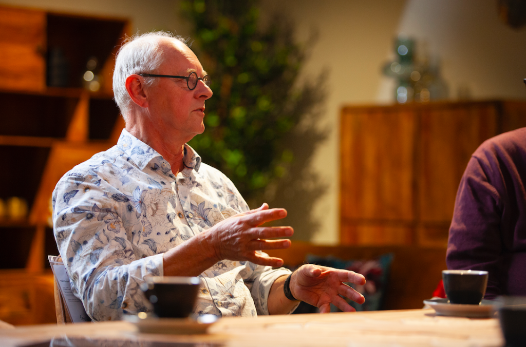 Artikel uit magazine: ‘Interring laat bij Bot Meubelen het vernieuwde ...