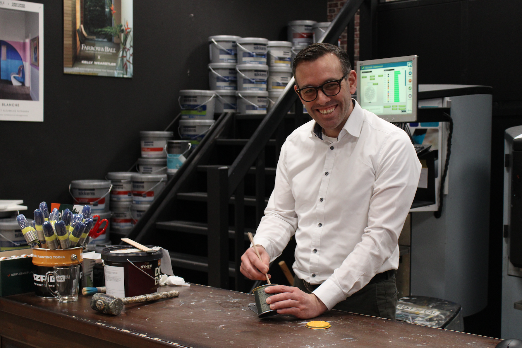 ‘Zeven generaties verf, nu ook interieur, Decorette Eerenstein zet ...